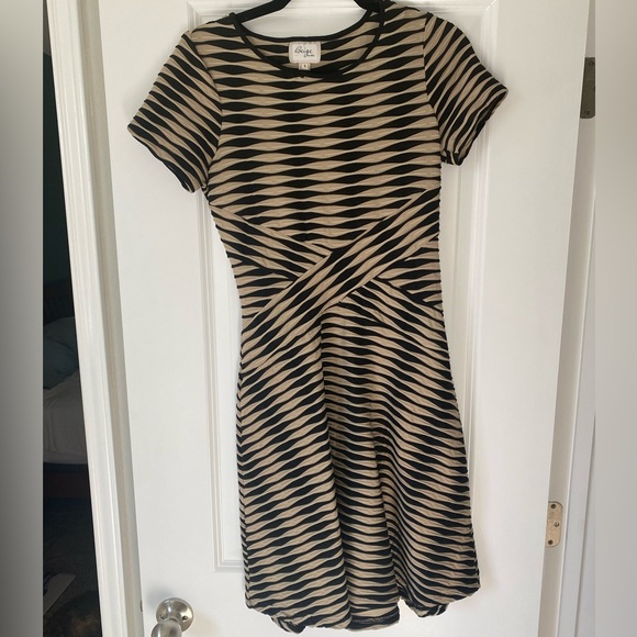 Beige by eci | Dresses | Abstract Dress | Poshmark